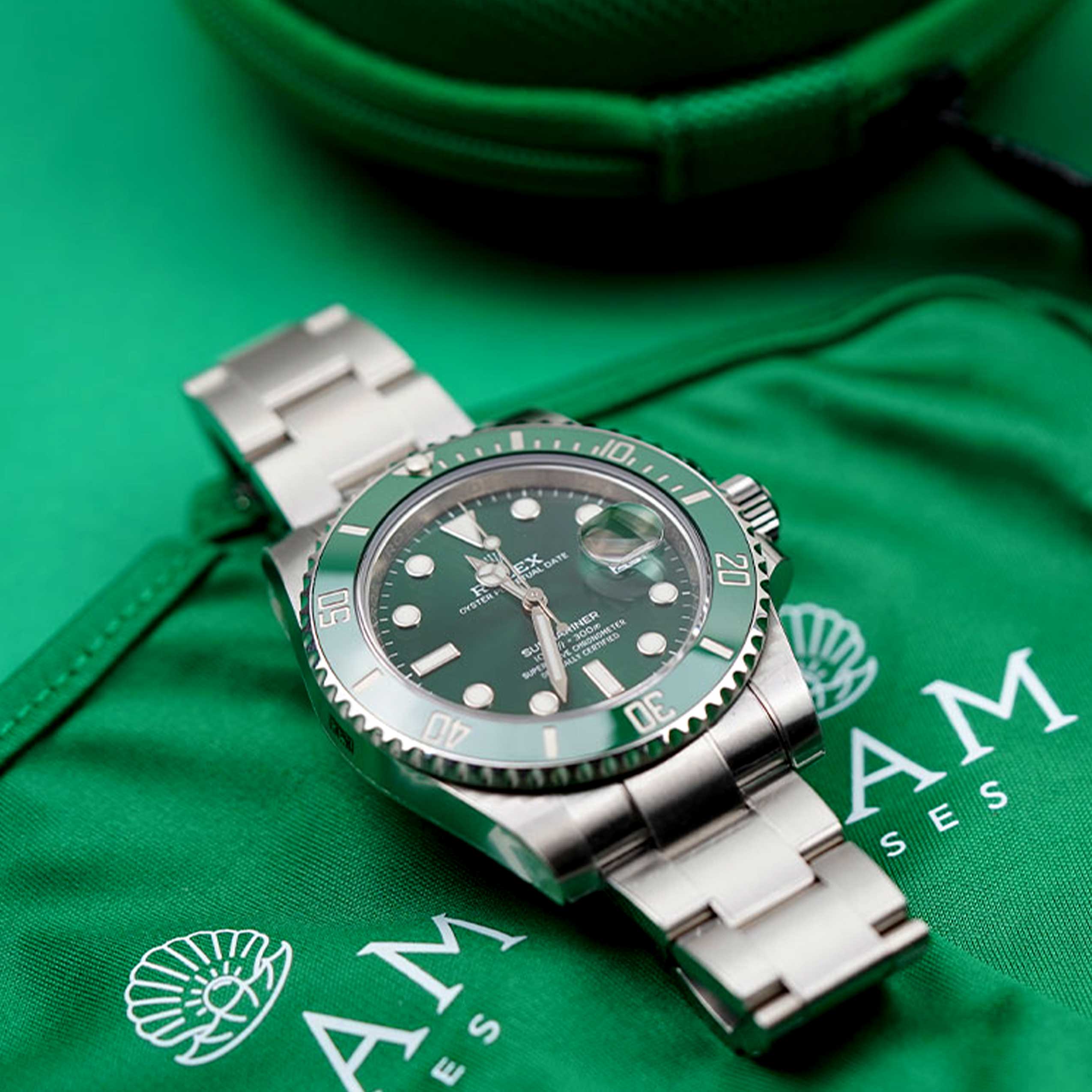 Watch Accessories - Clam Cases